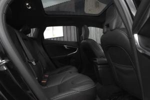 Melns Volvo V40 2018 Jelgava, ar dzinēja tilpumu 2.00 L un nobraukumu 174 tūkst. km par 15900 €, foto 13 vietnē AUTOMOTO.COM.LV