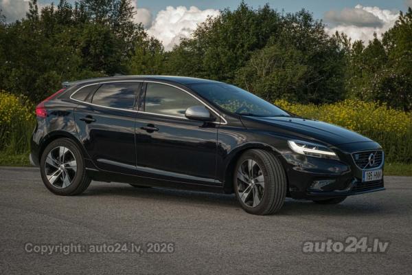 Black Volvo V40 2020 in Tallinn, with an engine capacity of 2.00 L and mileage of 188 thousand km for 16999 €, photo 2 on AUTOMOTO.COM.LV