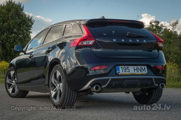 Black Volvo V40 2020 in Tallinn, with an engine capacity of 2.00 L and mileage of 188 thousand km for 16999 €, photo 4 on AUTOMOTO.COM.LV