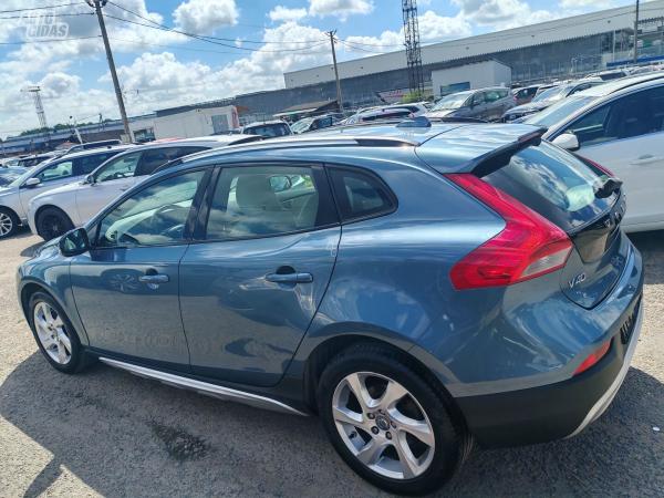 Zils Volvo V40 2013 Kauņa, ar dzinēja tilpumu 1.60 L un nobraukumu 262 tūkst. km par 6999 €, foto 5 vietnē AUTOMOTO.COM.LV