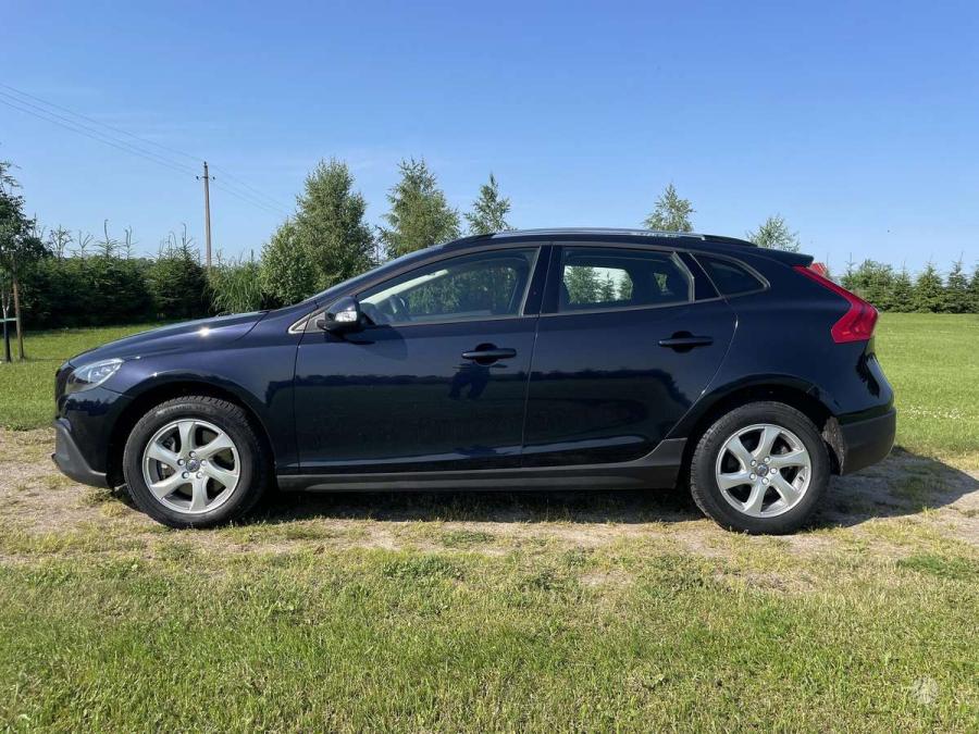 Zils Volvo V40 2016 Kauņa, ar dzinēja tilpumu 1.97 L un nobraukumu 39 tūkst. km par 8800 €, foto 1 vietnē AUTOMOTO.COM.LV