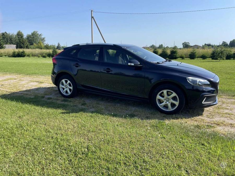 Zils Volvo V40 2016 Kauņa, ar dzinēja tilpumu 1.97 L un nobraukumu 39 tūkst. km par 8800 €, foto 7 vietnē AUTOMOTO.COM.LV