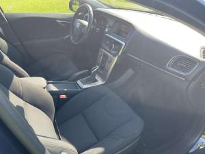 Zils Volvo V40 2016 Kauņa, ar dzinēja tilpumu 1.97 L un nobraukumu 39 tūkst. km par 8800 €, foto 10 vietnē AUTOMOTO.COM.LV