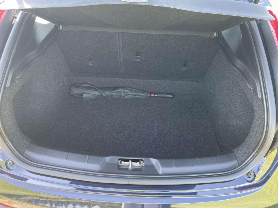 Zils Volvo V40 2016 Kauņa, ar dzinēja tilpumu 1.97 L un nobraukumu 39 tūkst. km par 8800 €, foto 12 vietnē AUTOMOTO.COM.LV