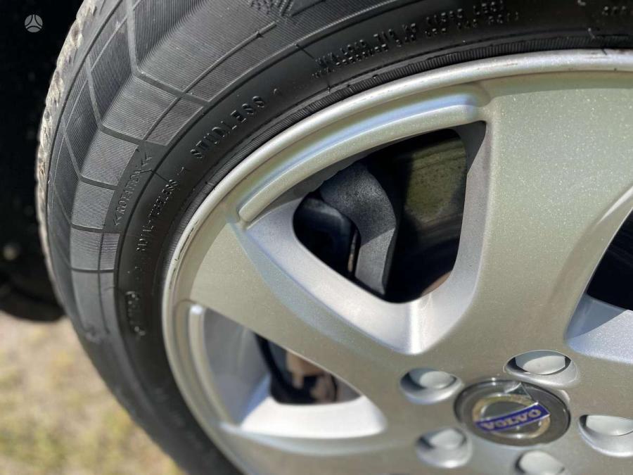 Zils Volvo V40 2016 Kauņa, ar dzinēja tilpumu 1.97 L un nobraukumu 39 tūkst. km par 8800 €, foto 15 vietnē AUTOMOTO.COM.LV