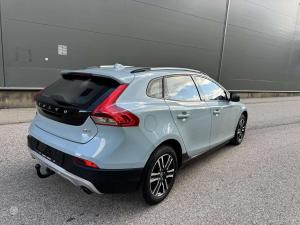 Zils Volvo V40 2017 Alīta, ar dzinēja tilpumu 2.00 L un nobraukumu 267 tūkst. km par 10400 €, foto 5 vietnē AUTOMOTO.COM.LV