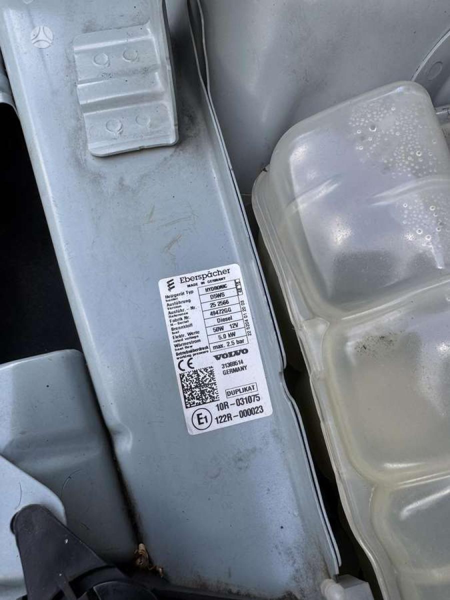 Zils Volvo V40 2017 Alīta, ar dzinēja tilpumu 2.00 L un nobraukumu 267 tūkst. km par 10400 €, foto 23 vietnē AUTOMOTO.COM.LV