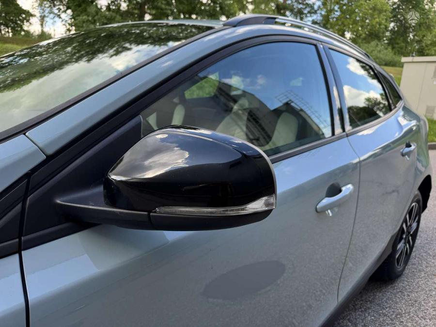 Zils Volvo V40 2017 Alīta, ar dzinēja tilpumu 2.00 L un nobraukumu 267 tūkst. km par 10400 €, foto 27 vietnē AUTOMOTO.COM.LV