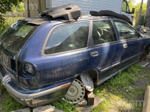 Zils Volvo V40 2003 Rīga, ar dzinēja tilpumu 1.90 L un nobraukumu 300 tūkst. km par 650 €, foto 2 vietnē AUTOMOTO.COM.LV