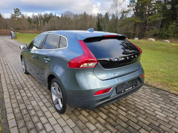 Zils Volvo V40 2012 Telšiai, ar dzinēja tilpumu 1.56 L un nobraukumu 278 tūkst. km par 5700 €, foto 4 vietnē AUTOMOTO.COM.LV