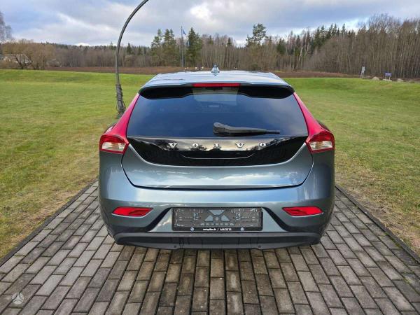Zils Volvo V40 2012 Telšiai, ar dzinēja tilpumu 1.56 L un nobraukumu 278 tūkst. km par 5700 €, foto 6 vietnē AUTOMOTO.COM.LV