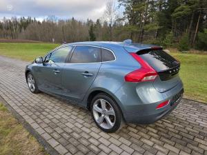 Blue Volvo V40 2012 in Telschi, with an engine capacity of 1.56 L and mileage of 278 thousand km for 5700 €, photo 10 on AUTOMOTO.COM.LV