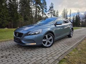 Blue Volvo V40 2012 in Telschi, with an engine capacity of 1.56 L and mileage of 278 thousand km for 5700 €, photo 13 on AUTOMOTO.COM.LV