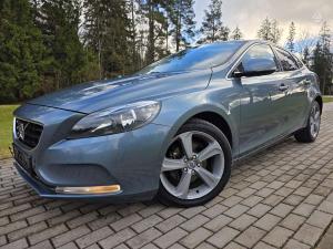 Blue Volvo V40 2012 in Telschi, with an engine capacity of 1.56 L and mileage of 278 thousand km for 5700 €, photo 14 on AUTOMOTO.COM.LV
