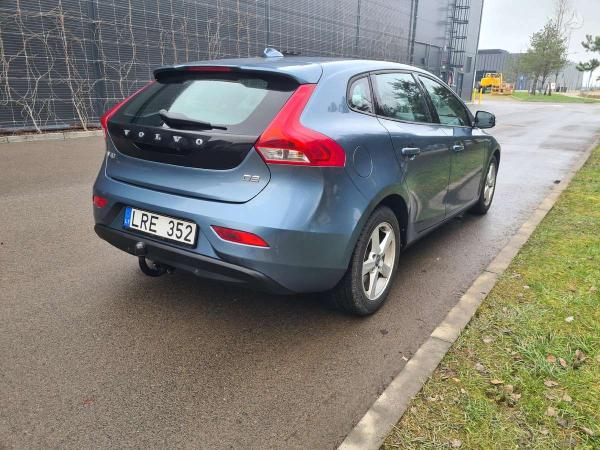 Blue Volvo V40 2012 in Vilnius, with an engine capacity of 1.56 L and mileage of 316 thousand km for 5250 €, photo 5 on AUTOMOTO.COM.LV