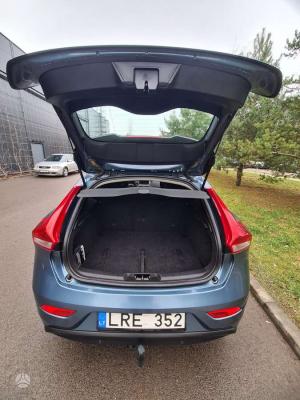 Blue Volvo V40 2012 in Vilnius, with an engine capacity of 1.56 L and mileage of 316 thousand km for 5250 €, photo 15 on AUTOMOTO.COM.LV