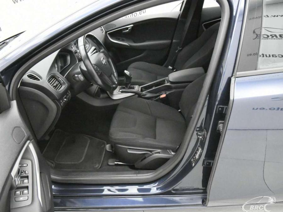 Zils Volvo V40 2012 Viļņa, ar dzinēja tilpumu 1.56 L un nobraukumu 237 tūkst. km par 4700 €, foto 21 vietnē AUTOMOTO.COM.LV