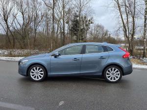 Blue Volvo V40 2012 in Kaunas, with an engine capacity of 1.56 L and mileage of 282 thousand km for 5750 €, photo 6 on AUTOMOTO.COM.LV