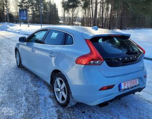 Blue Volvo V40 2012 in Jurbarkas, with an engine capacity of 1.60 L and mileage of 317 thousand km for 4700 €, photo 4 on AUTOMOTO.COM.LV