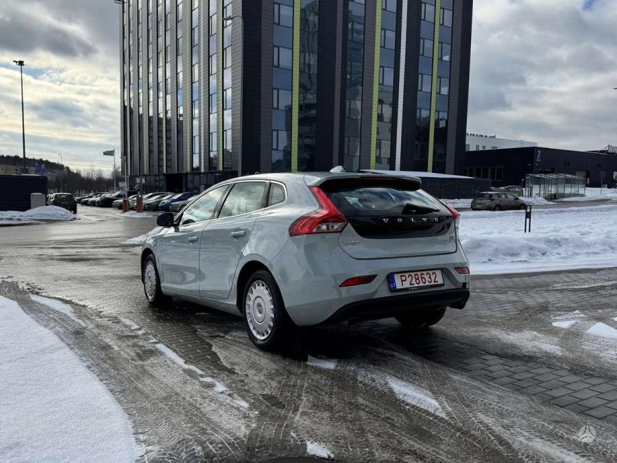 Синий Вольво В40 2012 в Вильнюс, объемом двигателя 1.98 л и пробегом 198 тыс. км за 6799 €, фото 7 на AUTOMOTO.COM.LV
