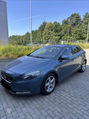 Blue Volvo V40 2012 in Kaunas, with an engine capacity of 1.56 L and mileage of 199 thousand km for 3600 €, photo  on AUTOMOTO.COM.LV