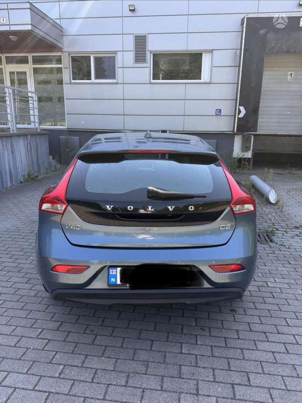 Blue Volvo V40 2012 in Kaunas, with an engine capacity of 1.56 L and mileage of 199 thousand km for 3600 €, photo 4 on AUTOMOTO.COM.LV