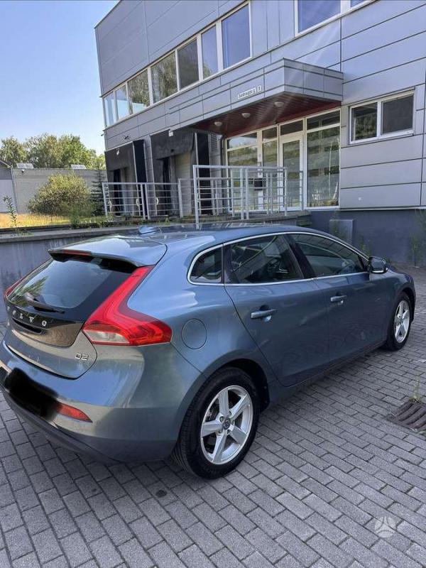 Blue Volvo V40 2012 in Kaunas, with an engine capacity of 1.56 L and mileage of 199 thousand km for 3600 €, photo 5 on AUTOMOTO.COM.LV