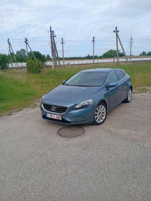 Blue Volvo V40 2012 in Kaunas, with an engine capacity of 1.56 L and mileage of 320 thousand km for 4500 €, photo  on AUTOMOTO.COM.LV