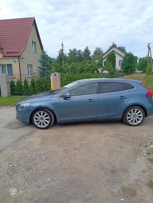 Blue Volvo V40 2012 in Kaunas, with an engine capacity of 1.56 L and mileage of 320 thousand km for 4500 €, photo 4 on AUTOMOTO.COM.LV