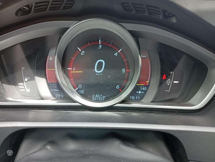 Blue Volvo V40 2012 in Kaunas, with an engine capacity of 1.56 L and mileage of 320 thousand km for 4500 €, photo 12 on AUTOMOTO.COM.LV