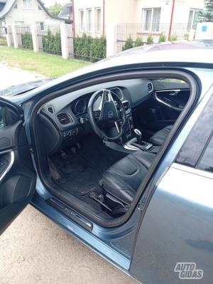 Blue Volvo V40 2012 in Kaunas, with an engine capacity of 1.60 L and mileage of 320 thousand km for 4250 €, photo 10 on AUTOMOTO.COM.LV