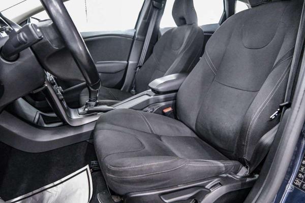 Zils Volvo V40 2012 Kauņa, ar dzinēja tilpumu 1.60 L un nobraukumu 269 tūkst. km par 4800 €, foto 6 vietnē AUTOMOTO.COM.LV