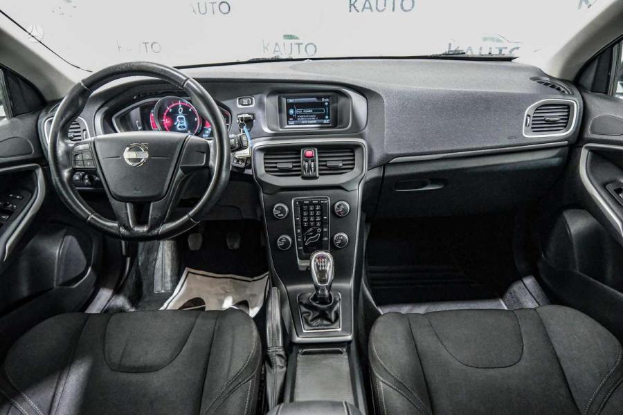 Blue Volvo V40 2012 in Kaunas, with an engine capacity of 1.60 L and mileage of 269 thousand km for 4800 €, photo 9 on AUTOMOTO.COM.LV