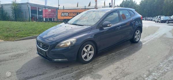 Zils Volvo V40 2012 Kauņa, ar dzinēja tilpumu 1.56 L un nobraukumu 232 tūkst. km par 4750 €, foto 2 vietnē AUTOMOTO.COM.LV