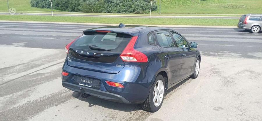 Blue Volvo V40 2012 in Kaunas, with an engine capacity of 1.56 L and mileage of 232 thousand km for 4750 €, photo 5 on AUTOMOTO.COM.LV