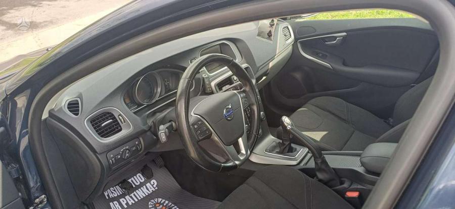 Blue Volvo V40 2012 in Kaunas, with an engine capacity of 1.56 L and mileage of 232 thousand km for 4750 €, photo 9 on AUTOMOTO.COM.LV