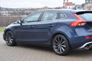Blue Volvo V40 2013 in Vilnius, with an engine capacity of 1.56 L and mileage of 248 thousand km for 6400 €, photo 7 on AUTOMOTO.COM.LV