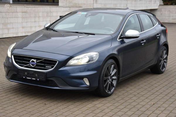 Blue Volvo V40 2013 in Vilnius, with an engine capacity of 1.56 L and mileage of 248 thousand km for 6400 €, photo 9 on AUTOMOTO.COM.LV