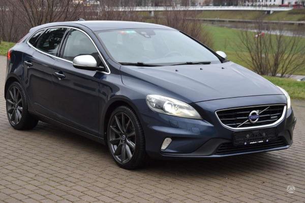 Blue Volvo V40 2013 in Vilnius, with an engine capacity of 1.56 L and mileage of 248 thousand km for 6400 €, photo 10 on AUTOMOTO.COM.LV