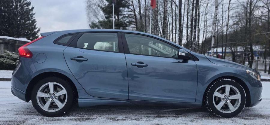 Zils Volvo V40 2013 Kazlų Rūda, ar dzinēja tilpumu 1.56 L un nobraukumu 284 tūkst. km par 5200 €, foto 17 vietnē AUTOMOTO.COM.LV