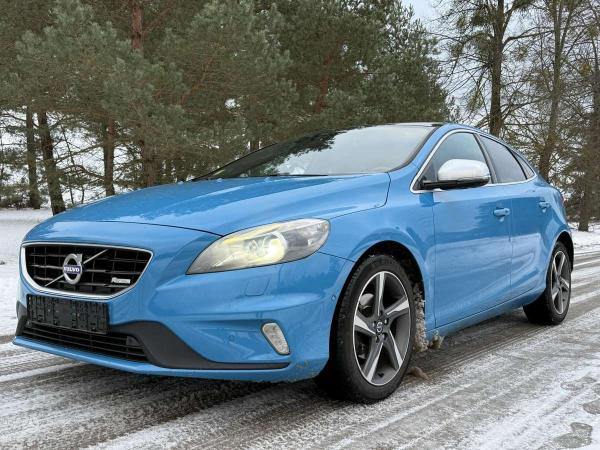 Blue Volvo V40 2013 in Kaunas, with an engine capacity of 1.56 L and mileage of 247 thousand km for 6200 €, photo 1 on AUTOMOTO.COM.LV