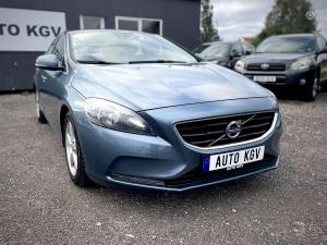 Blue Volvo V40 2013 in Vilnius, with an engine capacity of 1.60 L and mileage of 297 thousand km for 6799 €, photo 8 on AUTOMOTO.COM.LV