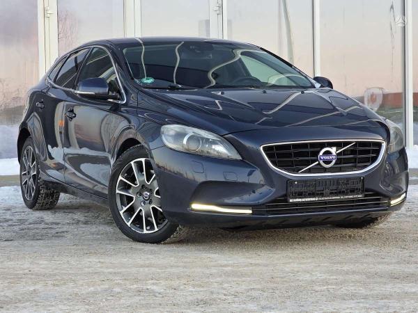 Blue Volvo V40 2013 in Vilnius, with an engine capacity of 1.98 L and mileage of 251 thousand km for 8900 €, photo 1 on AUTOMOTO.COM.LV