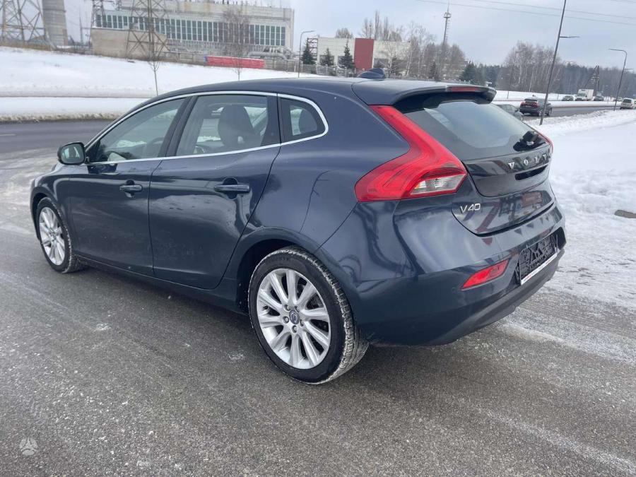 Zils Volvo V40 2013 Kauņa, ar dzinēja tilpumu 1.56 L un nobraukumu 246 tūkst. km par 4750 €, foto 13 vietnē AUTOMOTO.COM.LV