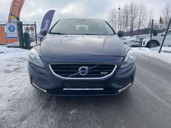 Blue Volvo V40 2013 in Kaunas, with an engine capacity of 1.56 L and mileage of 246 thousand km for 4750 €, photo 4 on AUTOMOTO.COM.LV