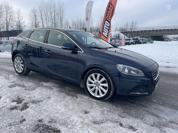 Blue Volvo V40 2013 in Kaunas, with an engine capacity of 1.56 L and mileage of 246 thousand km for 4750 €, photo 6 on AUTOMOTO.COM.LV