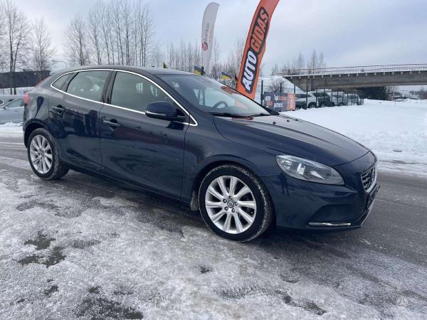 Blue Volvo V40 2013 in Kaunas, with an engine capacity of 1.56 L and mileage of 246 thousand km for 4750 €, photo 7 on AUTOMOTO.COM.LV