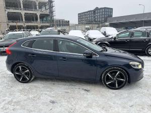 Blue Volvo V40 2013 in Kaunas, with an engine capacity of 1.56 L and mileage of 216 thousand km for 5450 €, photo 4 on AUTOMOTO.COM.LV