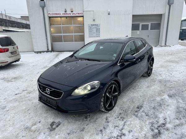 Zils Volvo V40 2013 Kauņa, ar dzinēja tilpumu 1.56 L un nobraukumu 216 tūkst. km par 5450 €, foto 5 vietnē AUTOMOTO.COM.LV
