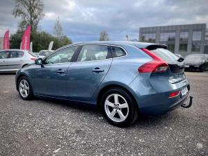 Blue Volvo V40 2013 in Vilnius, with an engine capacity of 1.60 L and mileage of 297 thousand km for 6499 €, photo 3 on AUTOMOTO.COM.LV